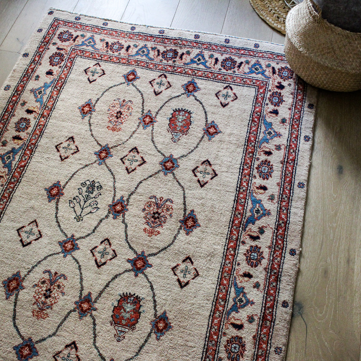Tapis Azeri tissé main laine – Les Irremplaçables